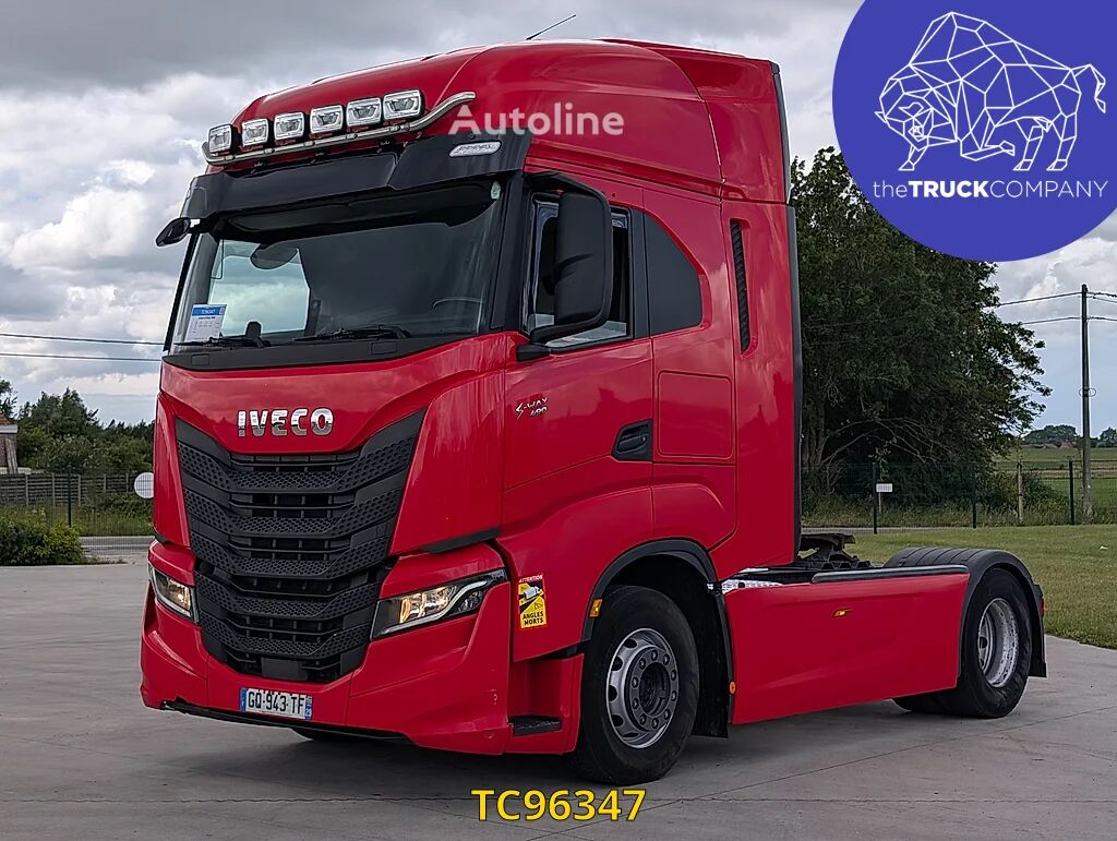 IVECO S-Way 490 tegljač