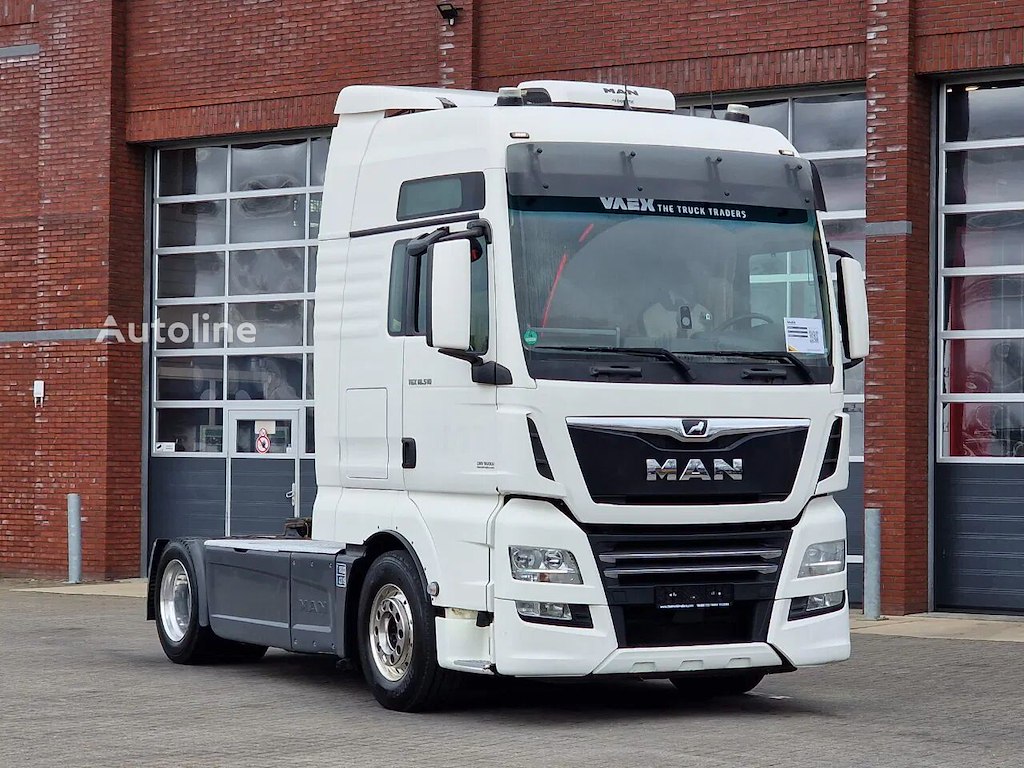 MAN TGX 18.510 4x2 - Lowdeck - Custom interior - Full air - Night cl tegljač
