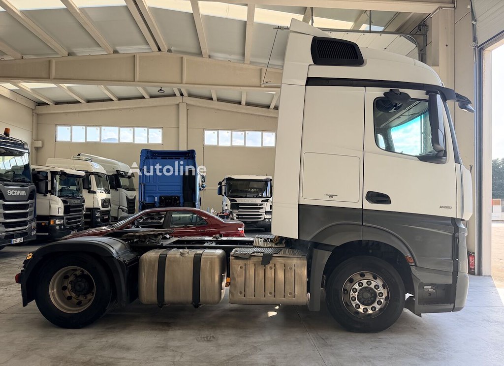 Mercedes-Benz Actros 1851 tegljač