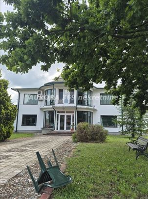 Ekskluzivno! Skupljen, Vladimirci! Stan 360m2 I Pl