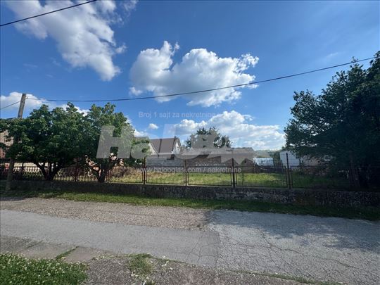 Prodaje se plac 344 m2 u Ledincima