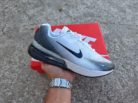 Nike Air Max Phoenix
