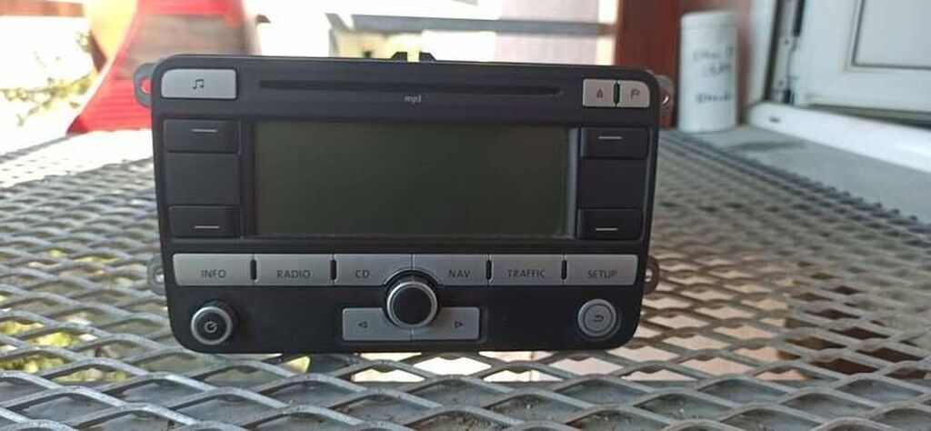 RNS300 CD MP3 NAVI ZA VOLKSWAGEN GOLF PLUS, JETTA, PASSAT B6 . |