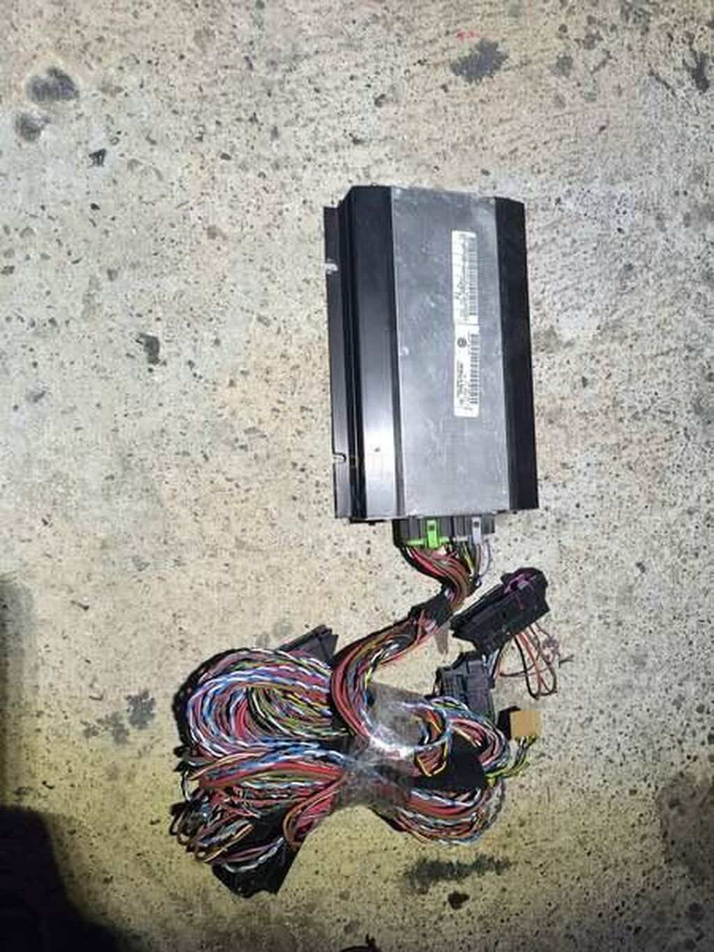 FABRICKO POJACALO ZA VOLKSWAGEN PASSAT B6, PASSAT B7, PASSAT CC |