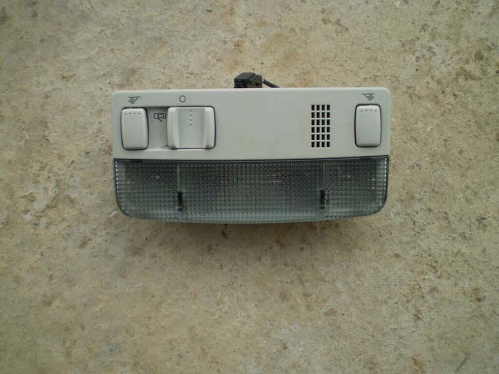 LAMPA KABINE ZA VOLKSWAGEN BORA, GOLF 4, PASSAT B5 . | Lampa