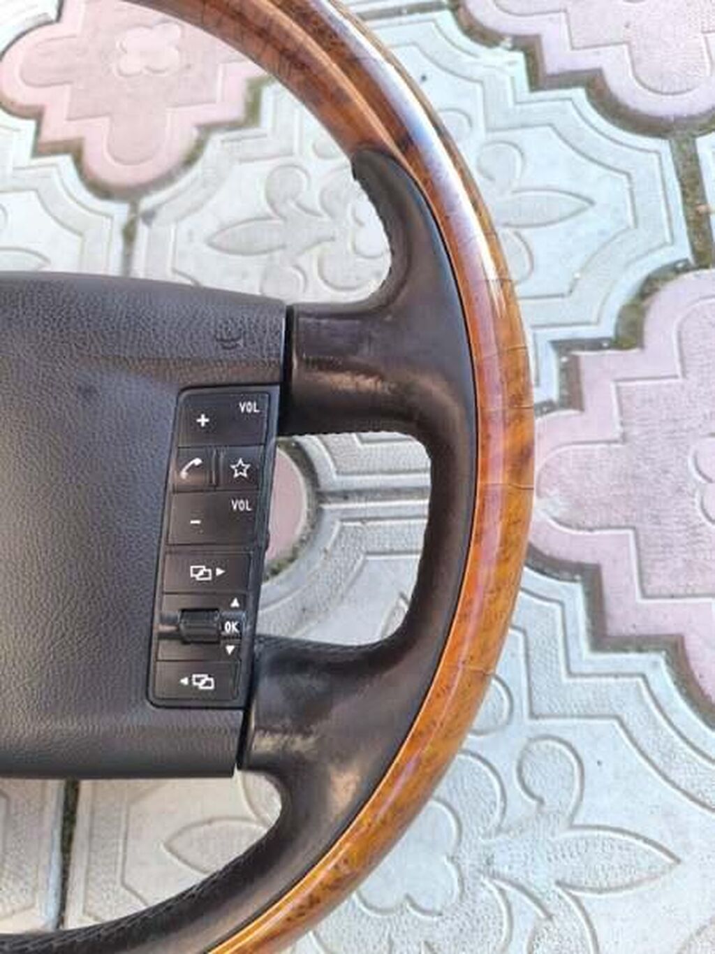 MAHAGONI VOLAN ZA VOLKSWAGEN TOUAREG OD 2003. DO 2010. GOD. |