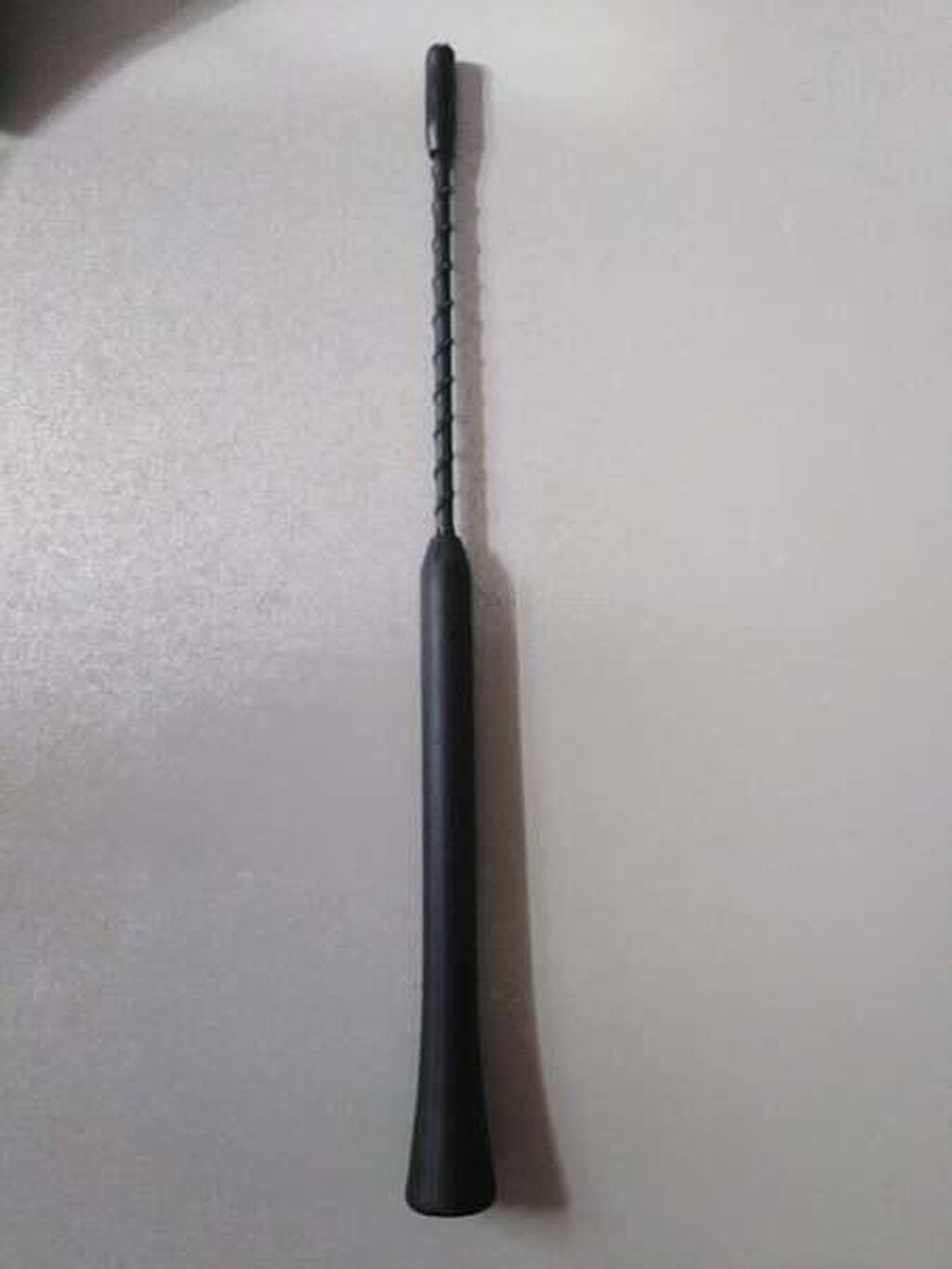 ŠTAP ANTENE KRAĆI | Štap za antenu je dužine od 24 cm. Uz štap