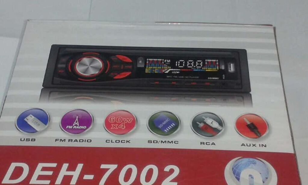AUTO RADIO | auto radio sa prikljuckom za usb i citatacem za mikro