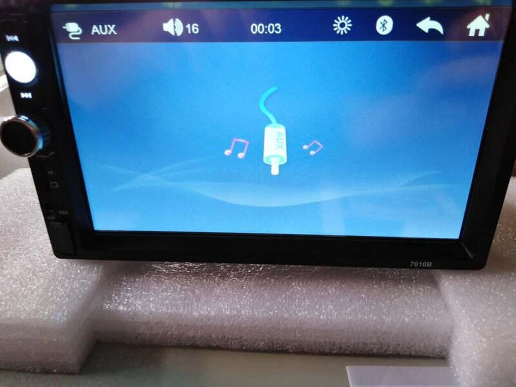MULTIMEDIJA 7 INCH. | Sa prednje strane ima USB, AUX microSD slot
