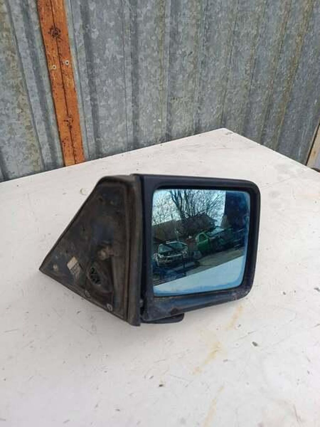 DESNI ELEKTRILČNI RETROVIZOR ZA MERCEDES BENZ 190, W124 | Desni