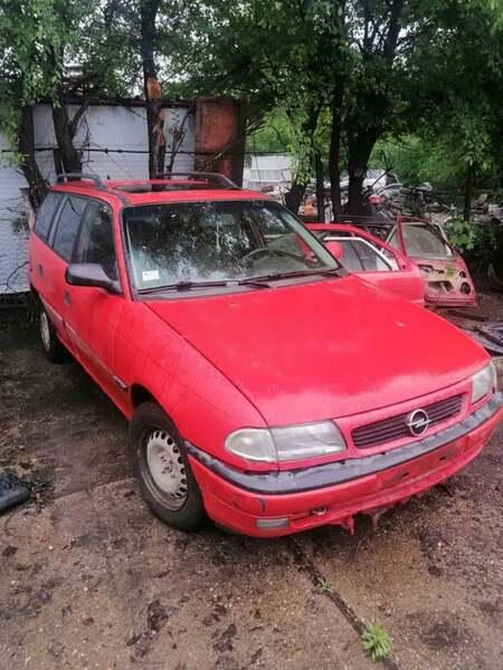 OPEL ASTRA F - KOMPLETAN AUTO U DELOVIMA | Kompletan auto u