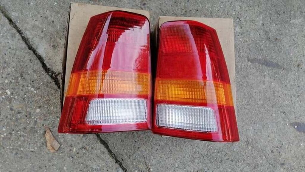 ZADNJA STOP LAMPA 3-5 VRATA ZA OPEL KADETT OD 1985. DO 1990. GOD. |