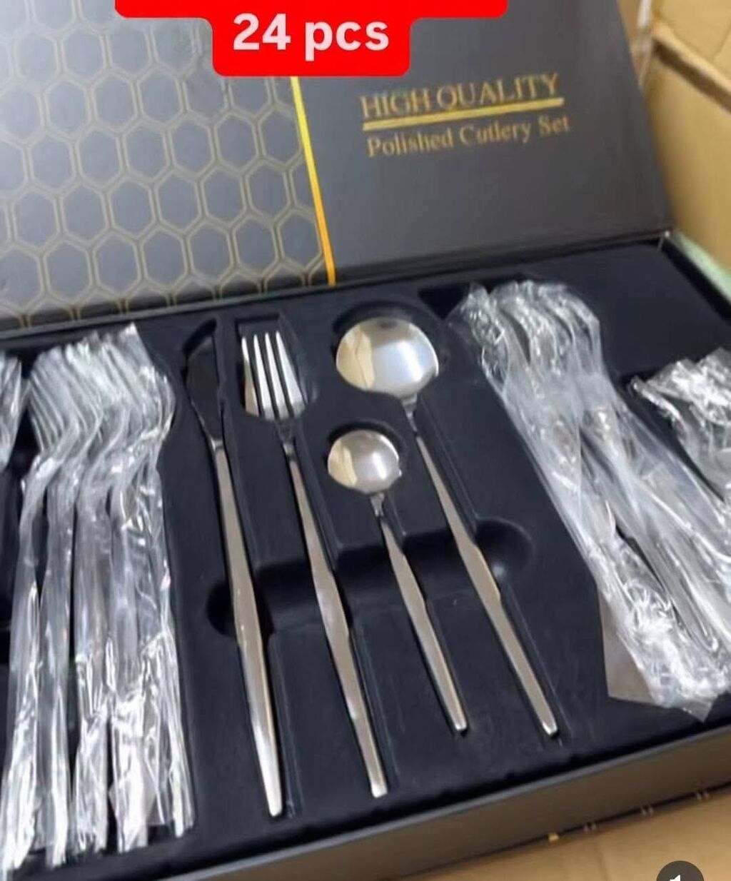 Set pribora za jelo – 24 dela Poliran set od nerđajućeg čelika u