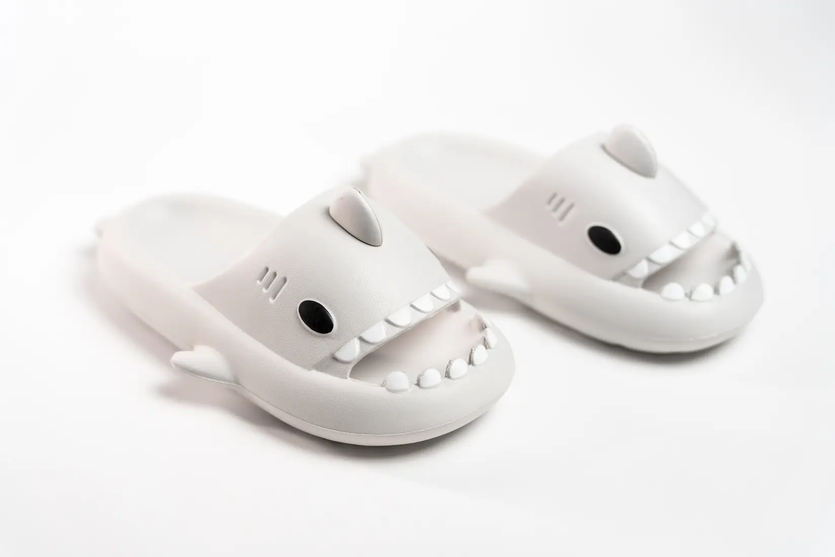 Baby Shark Letnje papuče, Svetlosive