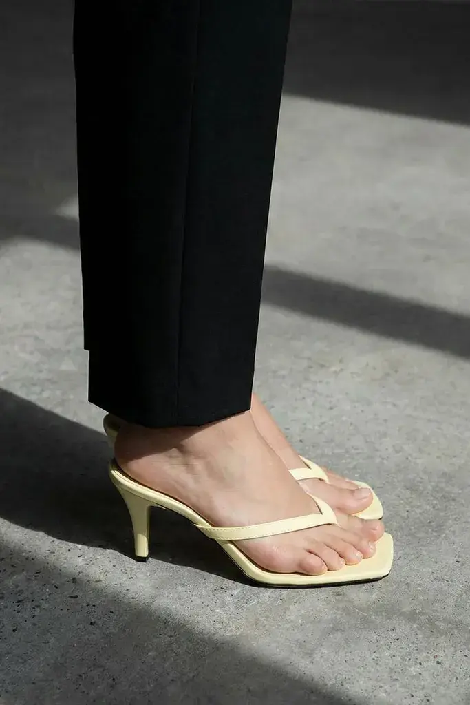 Trendyol Shoes Ženske papuče Takss25To00096, Žute