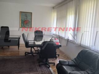 Poslovni prostor za Izdavanje