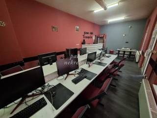 Poslovni prostor za Izdavanje