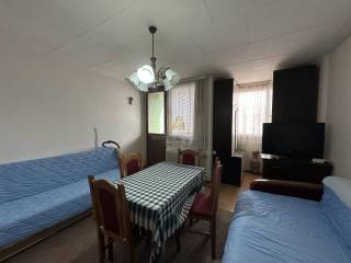 Jednosoban stan treći sprat, Ćuprija