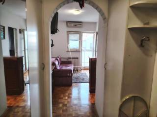 Jednosoban stan Klare Cetkin, Paviljoni - Pariske komune - Ikarus, Beograd