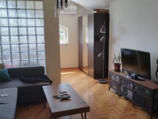 Dvosobni stan Ulica Ustanicka, Konjarnik, Beograd