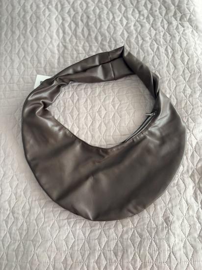 H&M torba.Nova sa etiketom