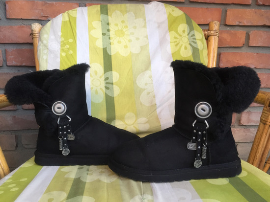 Original UGG Australia cizme sa hologramom