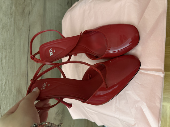 Zara stikle