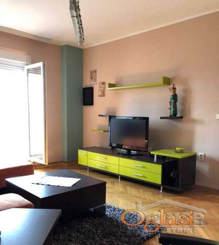 NOVI SAD - KEJ - 55m2 - 550 evra