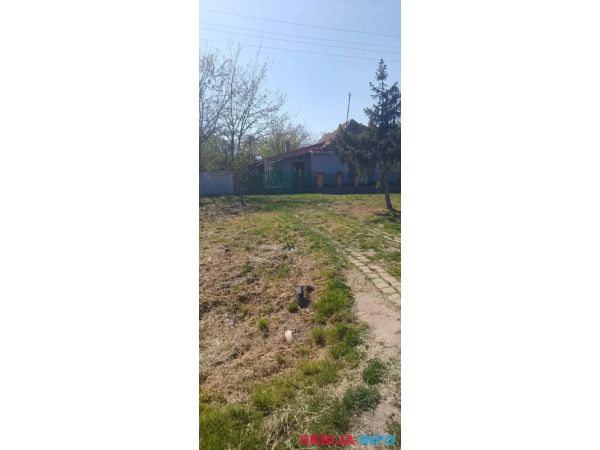Prodajem kuću u selu Iđoš-Kikinda