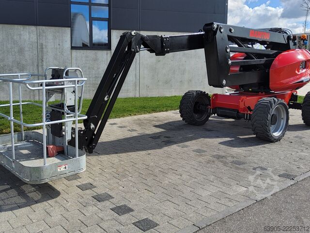 Artikulisan teleskopski bum lift
Manitou 180 ATJ