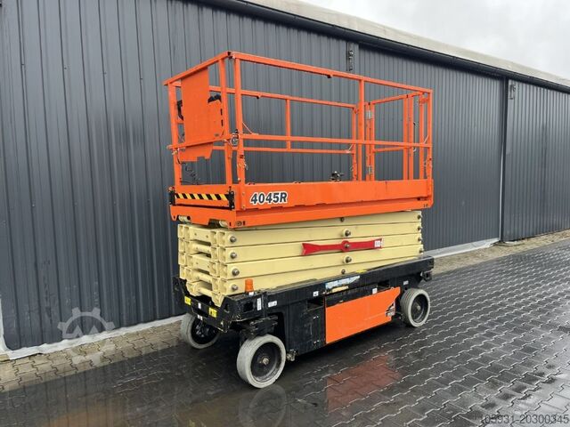 Podizanje makaza
JLG 4045R