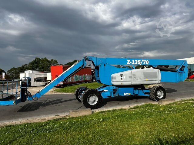 Mobilna radna platforma
Genie Z-135