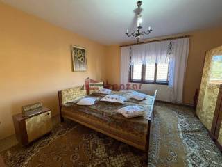 Samostalna porodična vila 156 m², Subotica