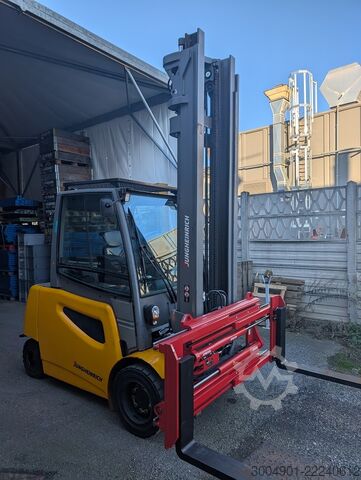 Električni viljuškar 50 qli
Jungheinrich EFG550s