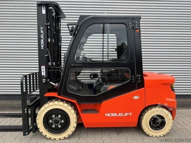 Električni viljuškar za 4 točka
Noblelift CPD38-A