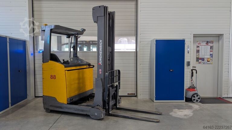 Reach truck
Jungheinrich ETV 216 E GE 115 620 DZ