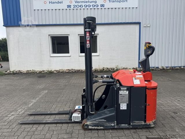 Slagači na traci za crtanje
Combilift SC1500