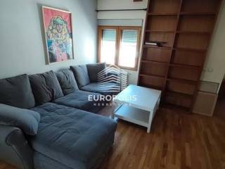 Trosobni stan četvrti sprat, Beograd