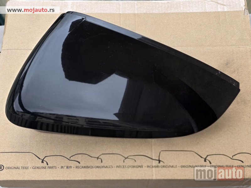 Audi Q4 / 89A / 2022-2026 / Levi poklopac retrovizora sa svetlom mrtvog ugla / ORIGINAL