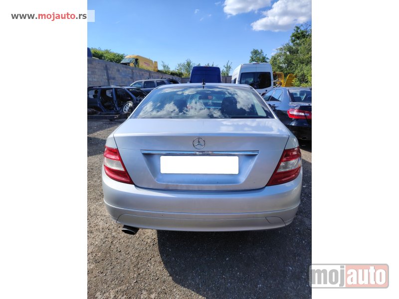 Zadnji branik za Mercedes C klasu W204