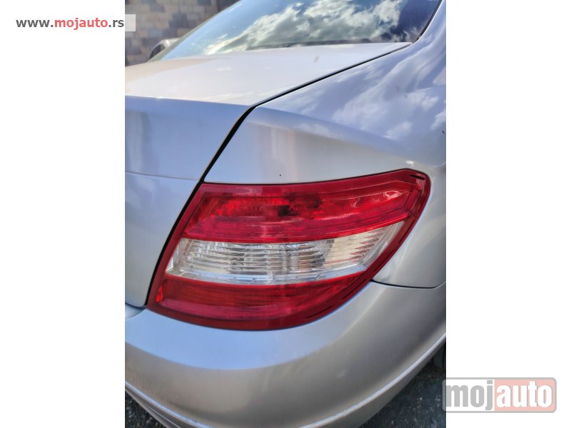 Desno stop svetlo za Mercedes C klasu W204