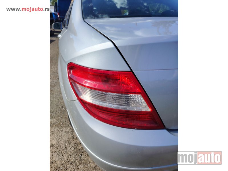Levo stop svetlo za Mercedes C klasu W204