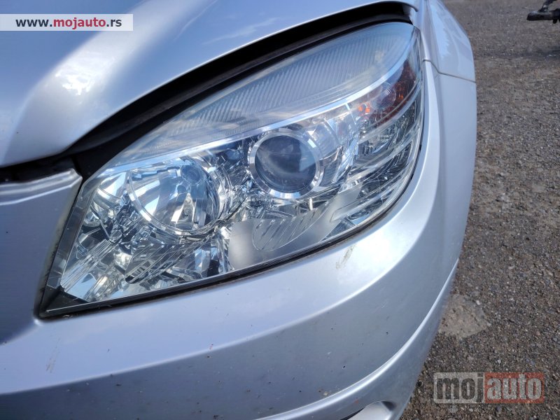 Levi far za Mercedes C klasu W204