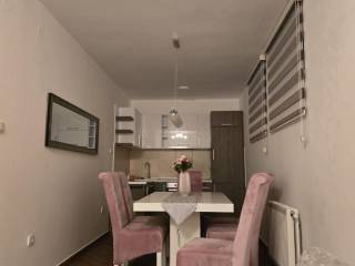 Trosobni stan novo, Novi Sad
