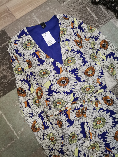 H&M haljinica NOVO