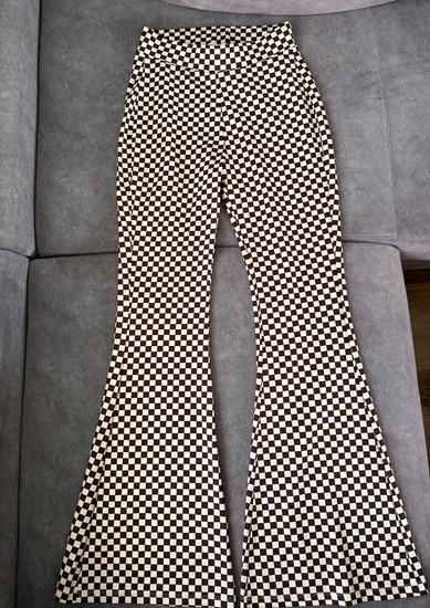 Pantalone širokih nogavica