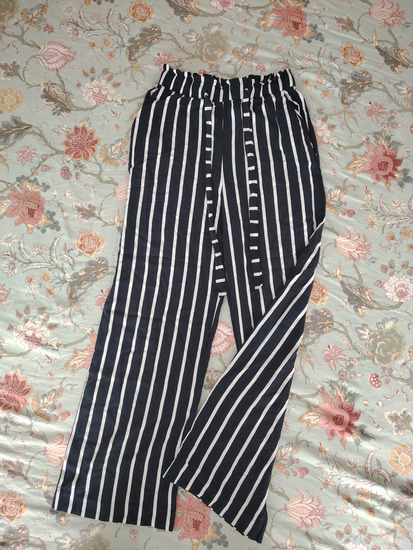 H&M 100% viskozne zvonaste pantalone