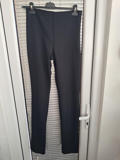 Elegantne ZARA pantalone sa slicem vel L