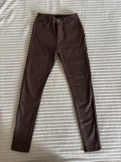 Kozne braon pantalone