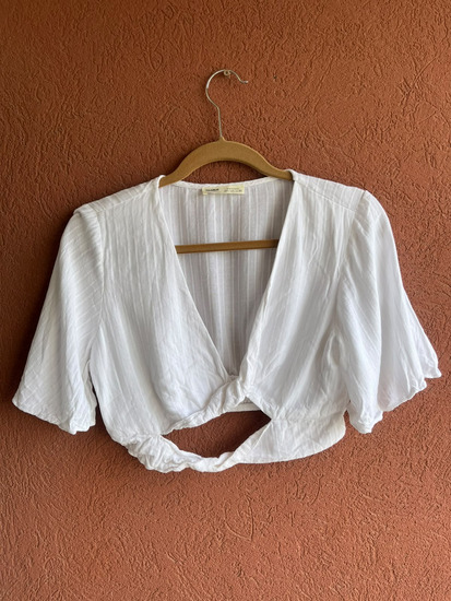 PULL&BEAR crop top